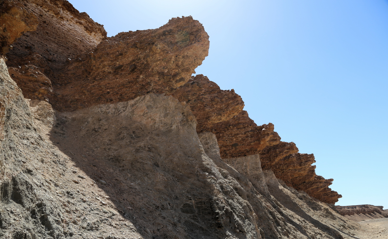 Mesmerizing Messum Crater 10 hour private tour – Awesome Chapters